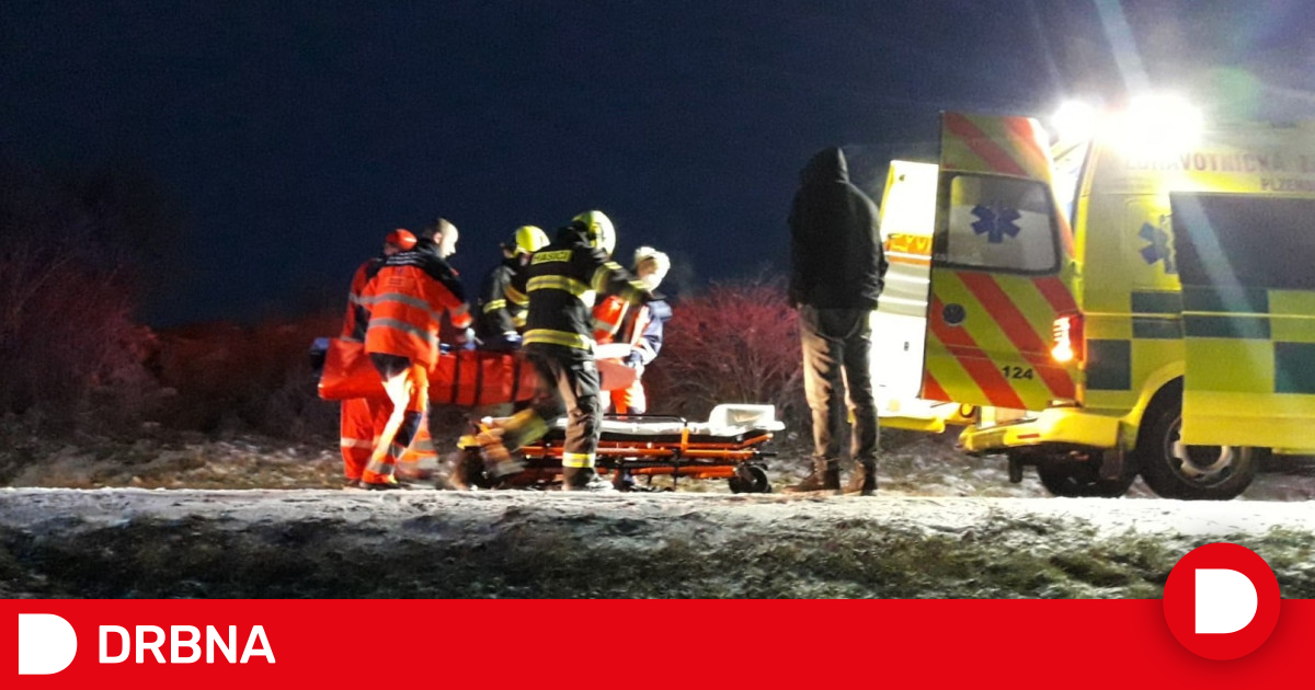 Muž po operaci mozku opustil na reverz nemocnici a pak v noci venku zkolaboval